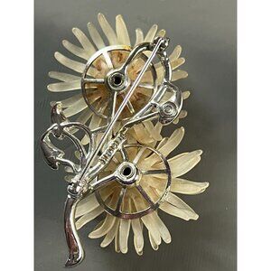 Kramar | Jewelry | Vintage Kramer Daisy Brooch Clipon Earring Daisy ...